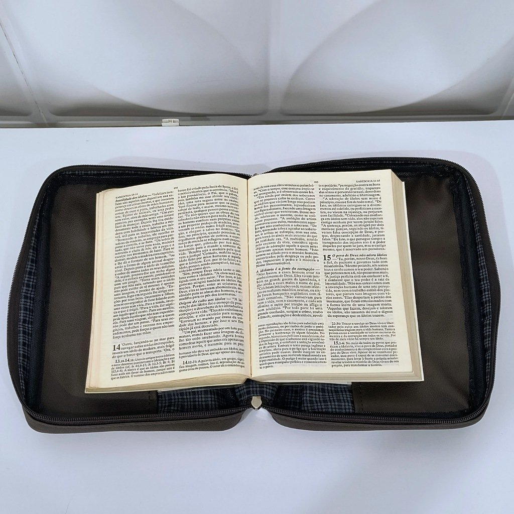 Bolsa Porta Bíblia Personalizada Frase Jesus Marrom - Coutre Bolsas